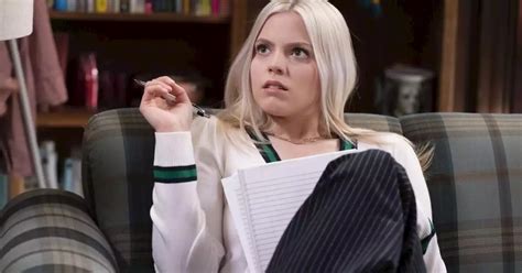 Reneé Rapp Reflects On ‘the Sex Lives Of College Girls Ahead Of Departure “playing Leighton