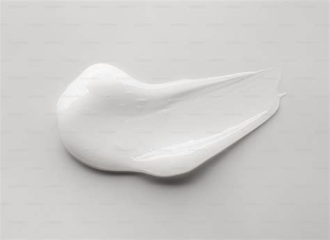 흰색과 베이지색 갈색 점토 크림 마스크 샘플 질감 기초 여러 색상 배경에 격리 사진 Unsplash의 크림 질감 이미지