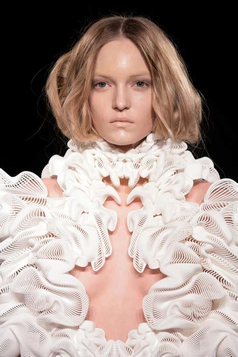 Escapism By Daniel Widrig Iris Van Herpen And Mgx By Materialise Dezeen