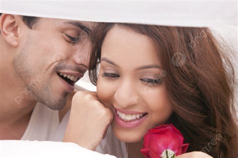 침대에서 로맨스 커플 사진 배경 및 무료 다운로드를위한 그림 Pngtree