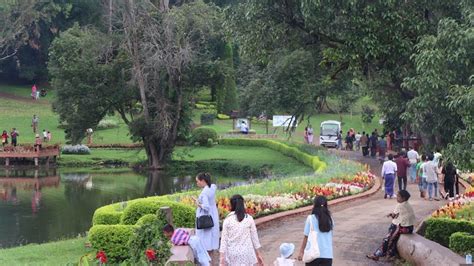 ဝါဆိုလပြည့်နေ့ ဓမ္မစကြာအခါတော်နေ့ တွင် တိုင်းဒေသကြီးနှင့် ပြည်နယ် အသီးသီးရှိ ဘုရား၊ စေတီပုထိုးမ