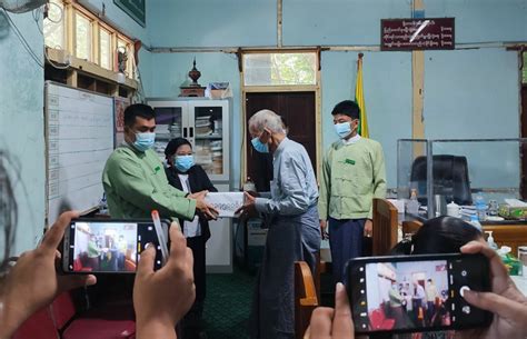 ညောင်ဦးမြို့နယ်တွင် တောင်သူလက်ဝယ်အရောက် မြေယာလျော်ကြေးငွေပေးအပ် Information And Public