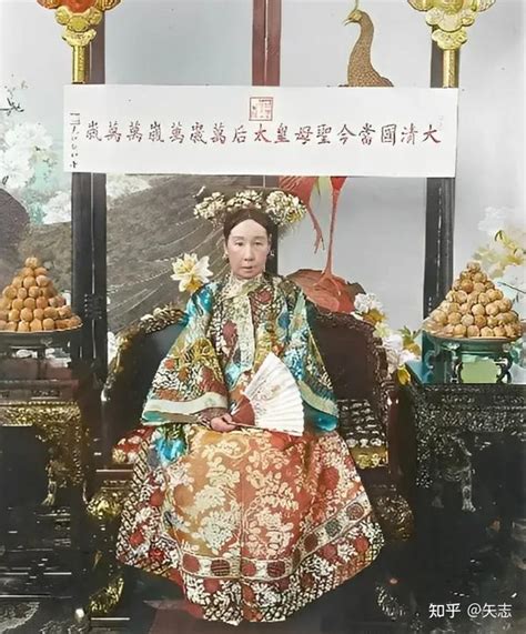 晚清上色老照片社会百态三寸金莲还有青楼美女和名妓 知乎