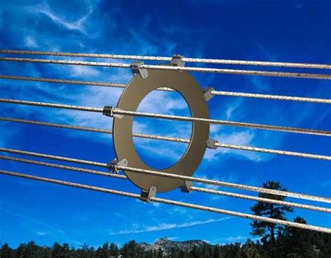 Isolation Why Are The High Voltage Overhead Power Lines With The Same Potential Being Isolated