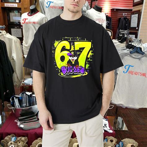 Buc Ees 6 7 Graffiti T Shirt Hoodie Longsleeve Tee
