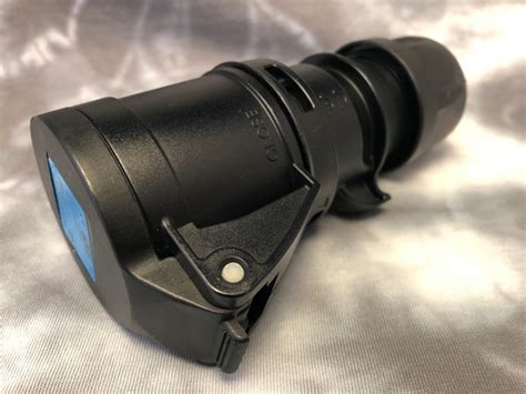 PCE 16Amp 2P E Trailing Socket Black Otago Blue