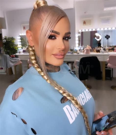 Mona Model 7869090803 Located In Florida Tampa