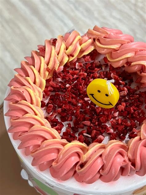 이마트베이커리 경제적케이크 딸기크런치 찐추천 네이버 블로그