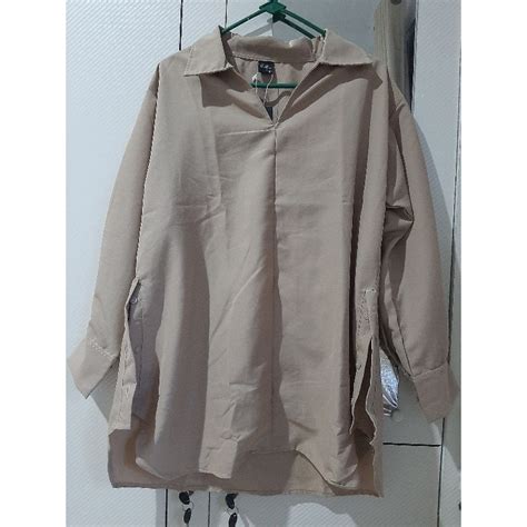 Jual Hannah Downee Shirt By Outfix Preloved Shopee Indonesia