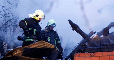 В Челябинской области женщина погибла во время пожара в частном доме