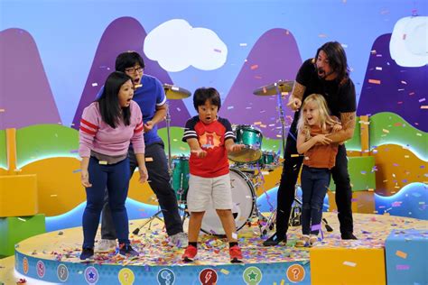 Nickalive Nickelodeon Greenlights Ryans Mystery Playdate Season 3