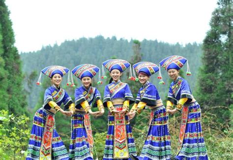 電影又是一年三月三五彩斑斕的刺繡服飾蘊藏著壯族魂 每日頭條