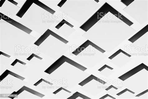 엄격한 검은 그림자 타일 패턴 상단 보기와 하드 라이트에 비행 마름모의 흰색 기하학적 배경 미래 스타일의 현대 추상적 인 배경 가벼운에 대한 스톡 사진 및 기타 이미지