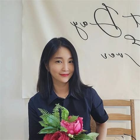 얼마전에 공항에서 수화물 기다리는데 골프채가 연달아 계속 나오는 상황이었어 내 앞에 커플 대화가 귀에 박히더라 ㅋㅋㅋ 여자