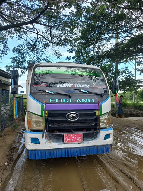 ေျမသယ္ကား သီးသန္႔ေရာင္းဝယ္ေရး ဆိတ္ကမ္းမင္းသား