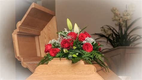 Отец Жанны Фриске заявил что у морга за фото голой певицы просили 1 млн рублей Ямал Медиа