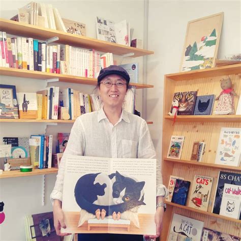 이상한나라의헌책방 고양이책방 슈뢰딩거 Catbookstore 다녀왔습니다 전달해줄 책이 있어서 겸사겸사 다녀온 것이지요 처음 책방을 오픈할 무렵부터 자주 만났던