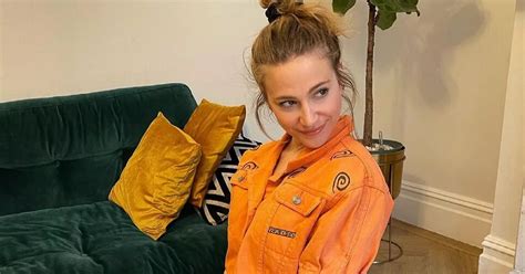 Pixie Lott Jokes About Lockdown Effect As She Suffers Awkward Wardrobe