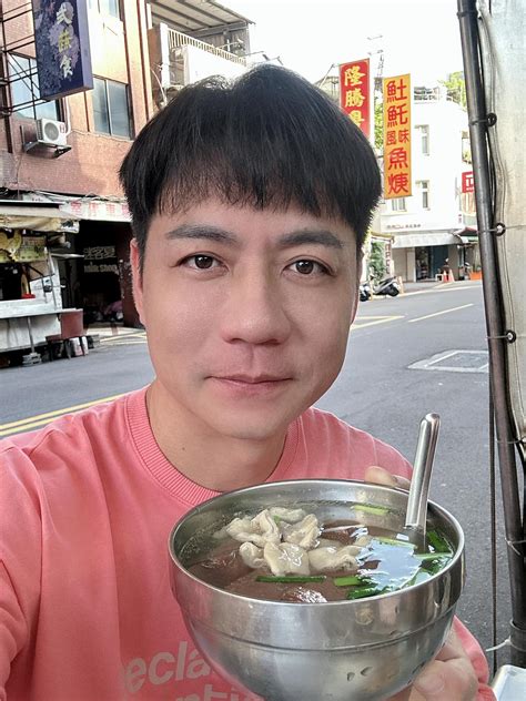 陳隨意 Tsui Yi 早安各位朋友😊 ️ 點一份自己喜歡的早餐🥣 帶著一顆喜悅的心上班去😊💪