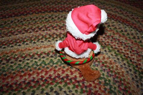 Alvin And The Chipmunks Hula Hoop Animated Plush Plays Christmas Dont Be