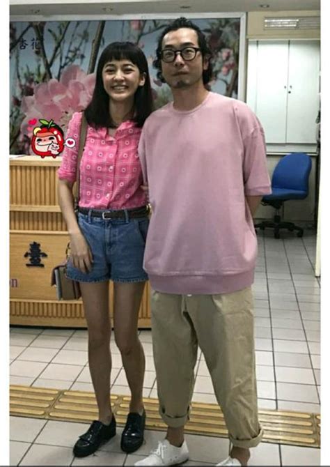 陳意涵七夕結婚登記，穿粉色情侶裝擋4個月孕肚，自曝懷兒子 每日頭條
