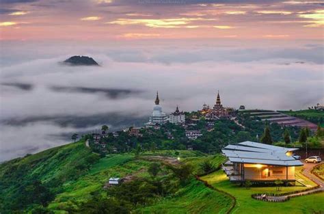 ทะเลหมอกหน้าฝน เขาค้อ จ เพชรบูรณ์ ภาพทะเลหมอกที่เขาค้อ มุมที่มองเห็น วัดพระธาตุผาซ่อนแก้ว สวย