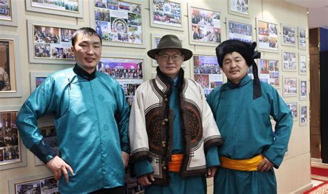 “БАЯЛАГ БҮТЭЭГЧДИЙГ ДЭМЖИХ ХОЛБОО” ШИЛДЭГ АЖИЛТНУУДДАА ГАРЫН БЭЛЭГ ГАРДУУЛЛАА