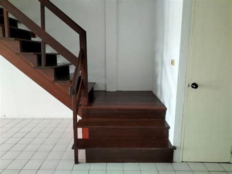 ขาย ทาวน์โฮม เฟิร์สโฮม วัชรพล 100 ตรม 18 ตร วา บริการยื่นสินเชื่อฟรี Ennxo