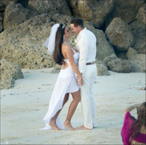 The Bride With The Eye Catching Chest 17 Pics