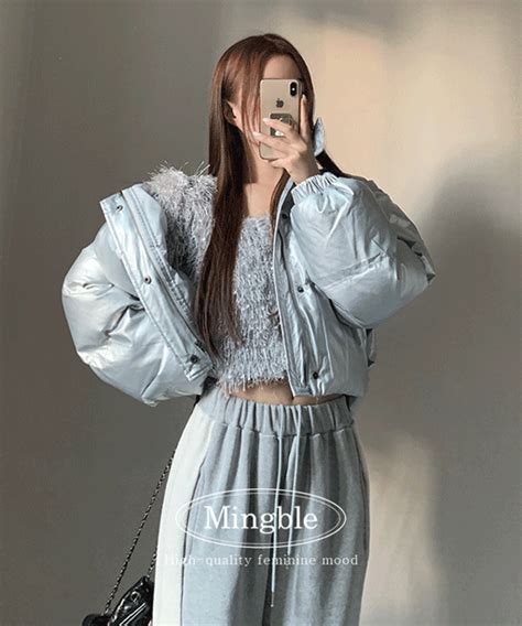 가죽 무광 크롭 하이넥 숏패딩 에이블리