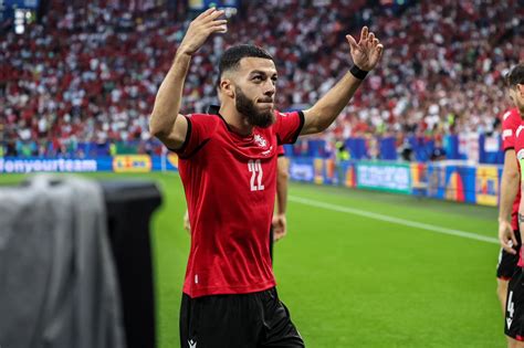 Bbc ს სახალისო პოსტი მიქაუტაძეს უფრო მეტი გოლი აქვს ვიდრე 3 ევროპულ გრანდს Lagazzetta