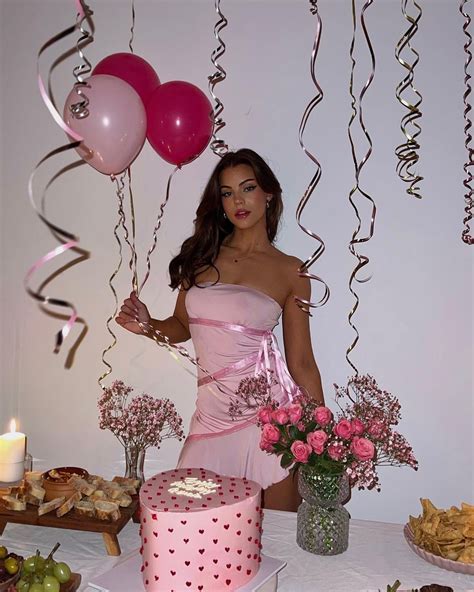 22 Really Cute Birthday Outfits To Turn Heads Stylin By Sarita