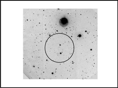 Top 55 ×55 Image Of The Field Centered On The Sdss Quasar