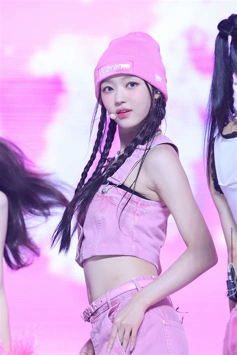 230802 Oh My Girl Yooa Celebrate At Show Champion Kpopping