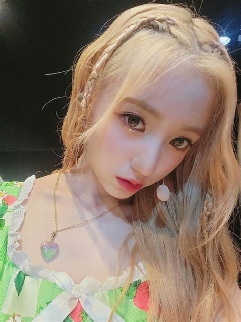Kang Yeseo