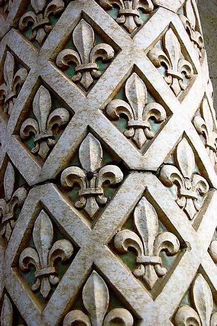 سوسن سپید نماد جشن خردادگان فن و هنر