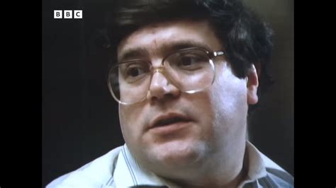 your average linux user explaining how easy to use linux really is r