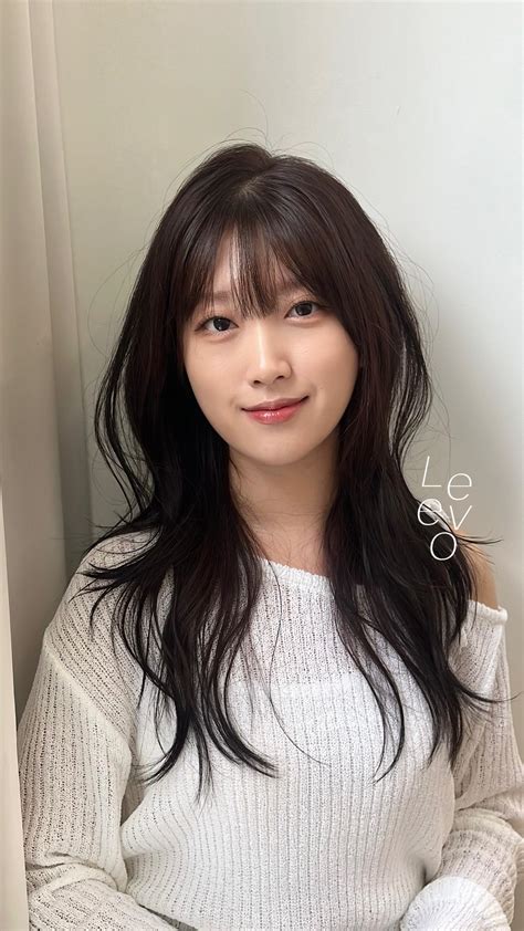 부산미용실 르에보 수아 실장•퍼스널헤어레이어드펌브라운염색 전문• 섬세한 질감이 매력적인스틱뱅 슬릭컷 슬릭펌 의 조화 🤍🤍 • • • 헤어모델 문의 Dm