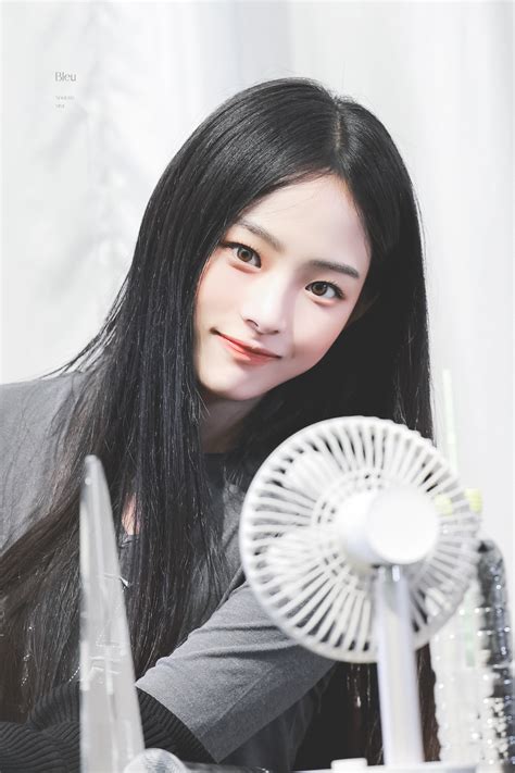 [잡담] 민지 팬싸 고화질 떴는데 인스티즈 Instiz 연예 카테고리