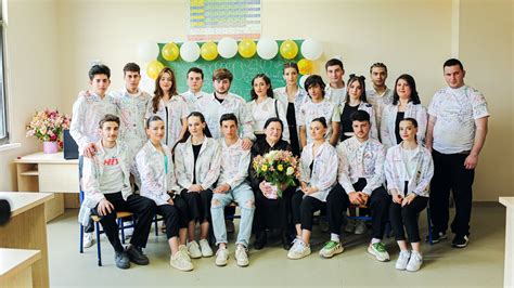 თამარ მეფის სახელობის გეგუთი N1 საჯარო სკოლის ბოლო ზარი ️ წლის ბოლო ზარი Youtube