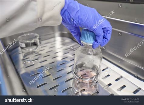 1 751 Culture Medium Preparation 图片、库存照片和矢量图 Shutterstock