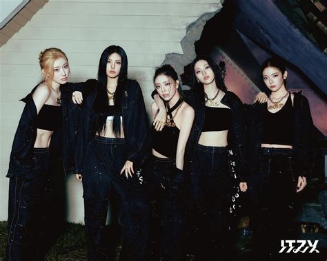 分享 ITZY GOLD PHOTO ITZY板 Dcard
