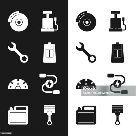 리모컨 렌치 스패너 브레이크 디스크 캘리퍼 에어 펌프 속도계 배터리 점퍼 전원 케이블 엔진 피스톤 및 모터 오일 아이콘용 캐니스터로 자동차 키를 설정합니다 벡터 검은색에