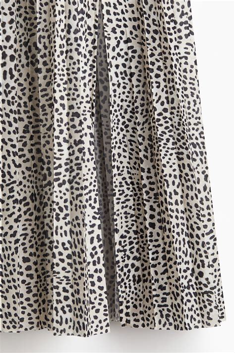 Плисирана пола Бял Леопардов принт ЖЕНИ Handm Bg
