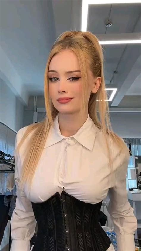 Пин от пользователя Emi на доске Даша Дошик 🔫 ️‍🔥 Популярные прически