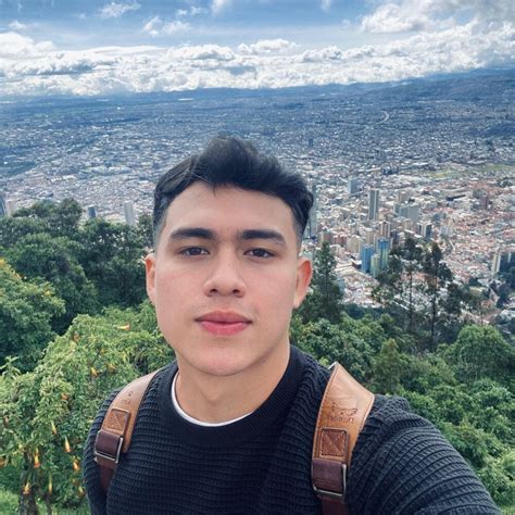 Xandercruzz的裸露视频and录播节目 Cambaddies