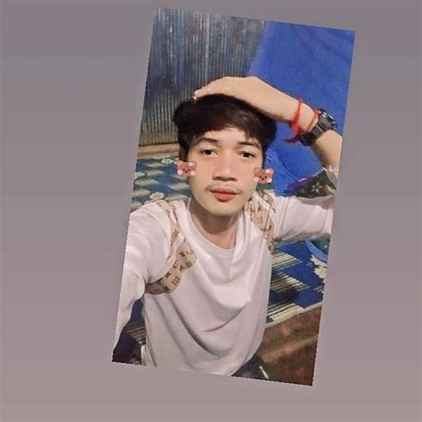 មនុស្ស ស្មោះឯកា