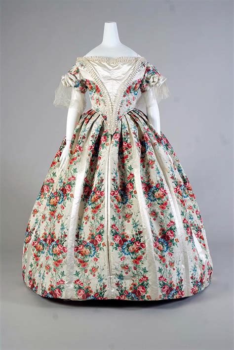 1 Tweets Twitter Vintage Dresses Historical Dresses Victorian