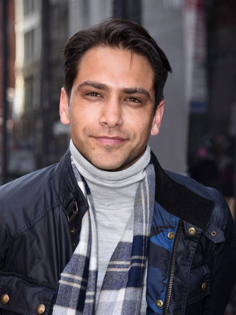 Luke Pasqualino Actor