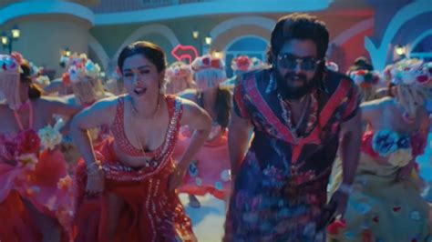 Pushpa Allu Arjun Rashmika Mandanna Set The Dance Stage On Fire In New Song Peelings Watch